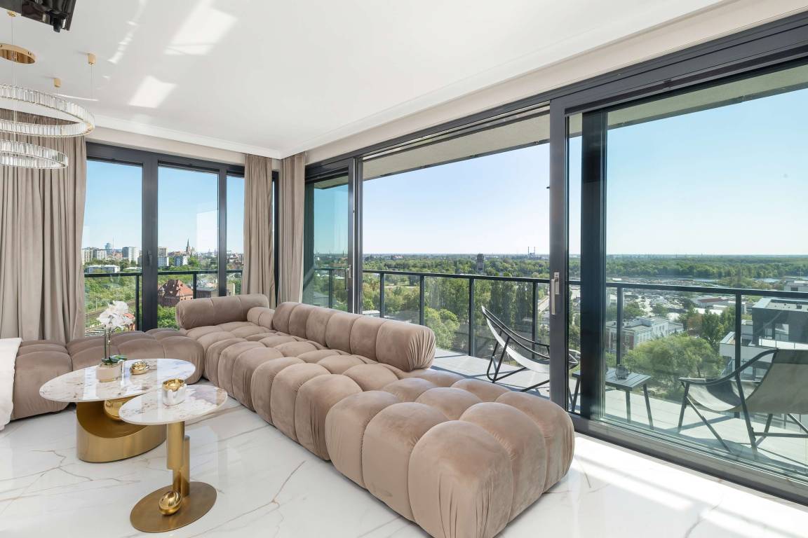 123 M² Apartment ∙ 3 Bedrooms ∙ 6 Guests - Szczecin