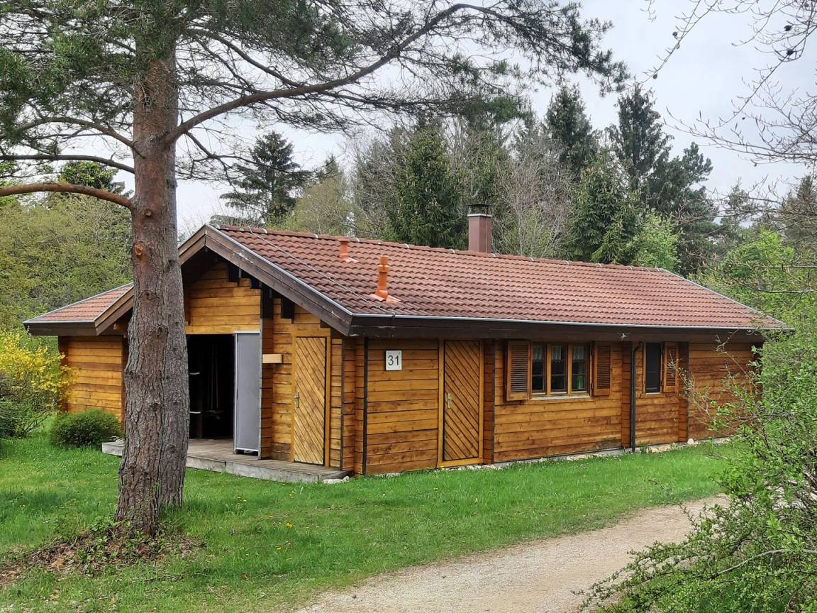 76 M² Ferienhaus ∙ 3 Schlafzimmer ∙ 6 Gäste - Hayingen