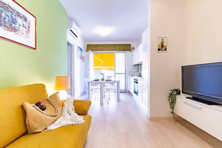 60 M² Apartment ∙ 2 Bedrooms ∙ 6 Guests - Alba Adriatica