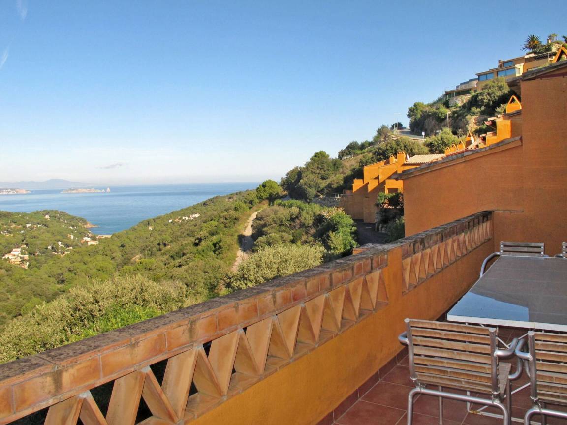 110 M² House ∙ 3 Bedrooms ∙ 6 Guests - Tamariu
