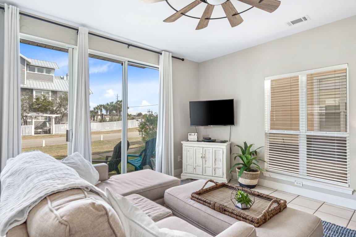 Condo ∙ 1 Bedroom ∙ 4 Guests - Destin, FL