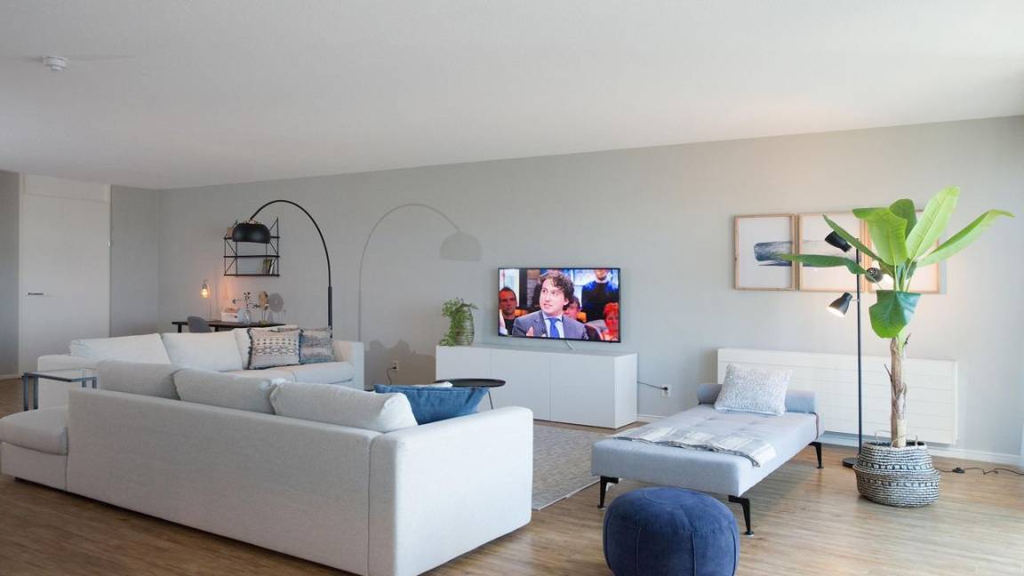 153 M² Appartement ∙ 2 Slaapkamers ∙ 5 Gasten - Den Haag