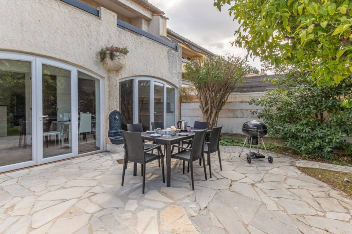 90 M² House ∙ 3 Bedrooms ∙ 6 Guests - Bandol