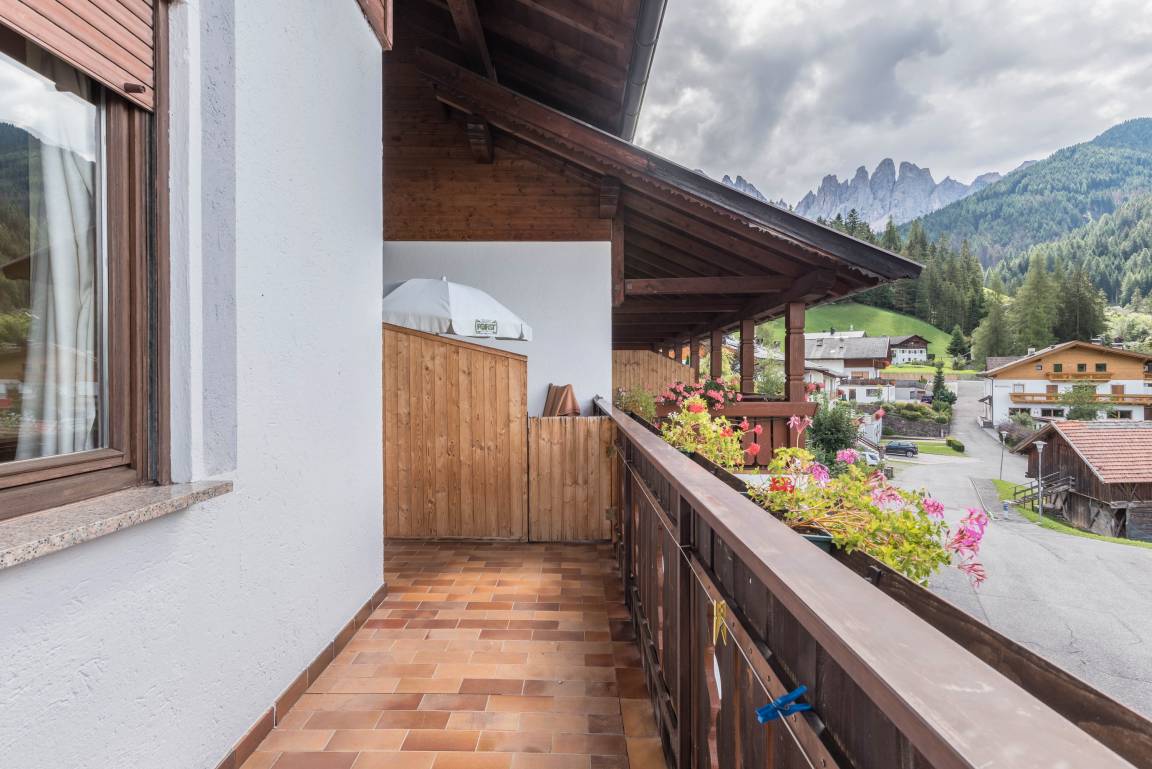 56 M² Apartment ∙ 2 Bedrooms ∙ 5 Guests - Val Gardena