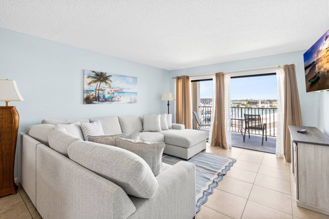 106 M² Condo ∙ 2 Bedrooms ∙ 8 Guests - Madeira Beach, FL