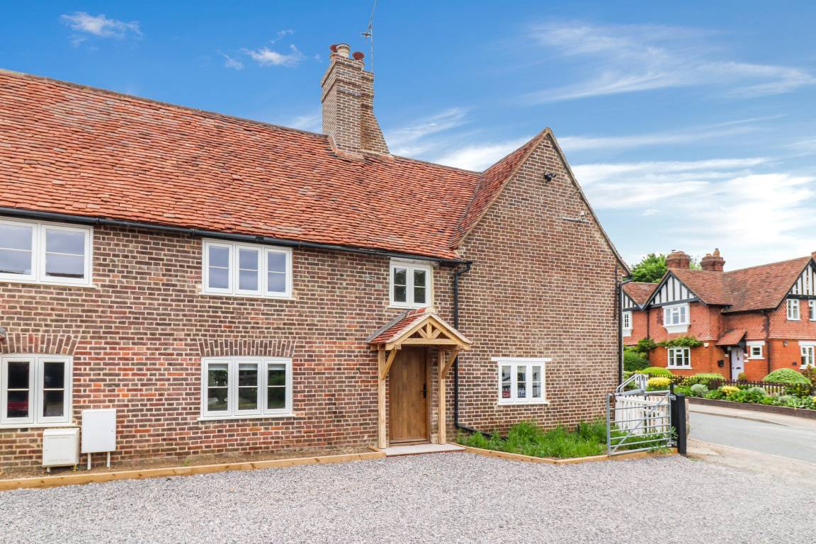 Cottage ∙ 3 Bedrooms ∙ 6 Guests - Beaconsfield, UK