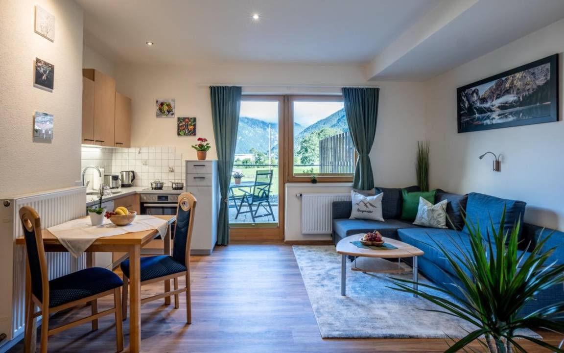 48 M² Ferienwohnung ∙ 1 Schlafzimmer ∙ 4 Gäste - Schwaz