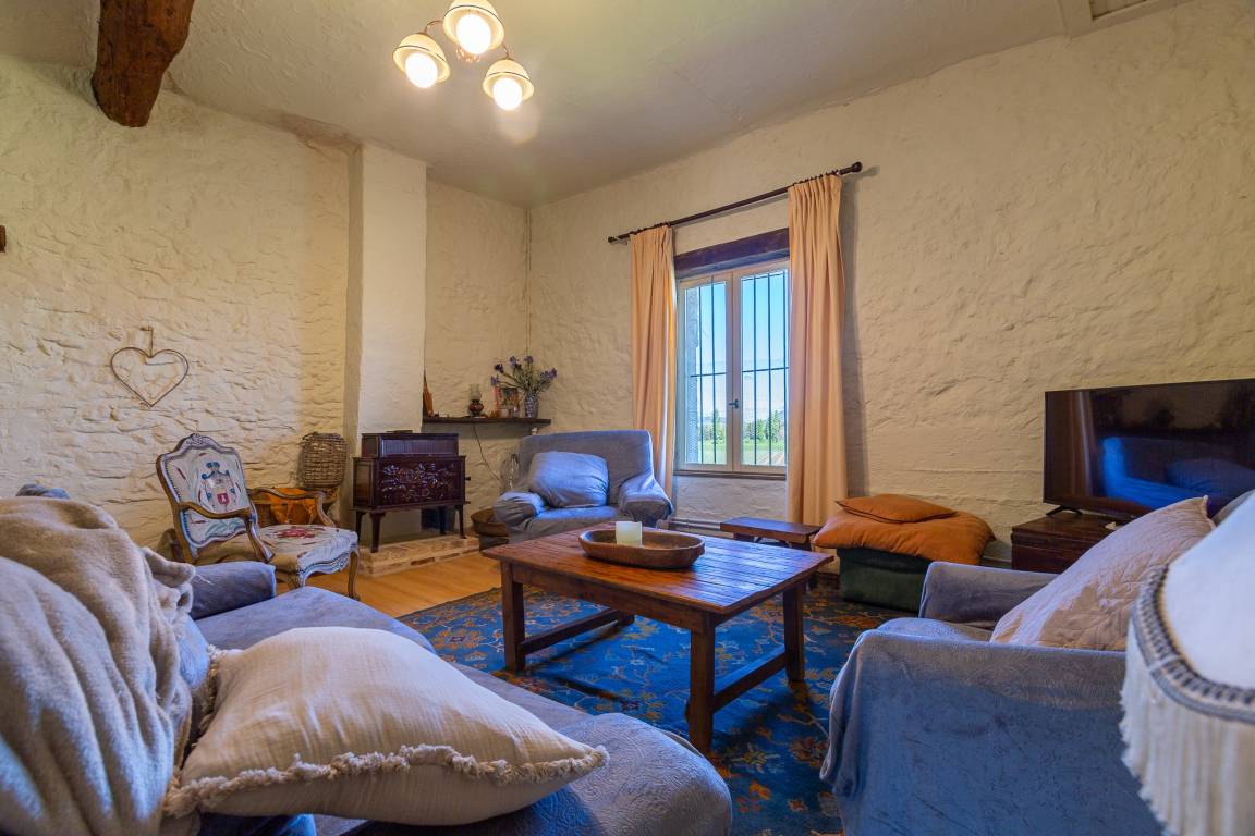 90 M² Appartement ∙ 2 Chambres ∙ 4 Personnes - Montélimar