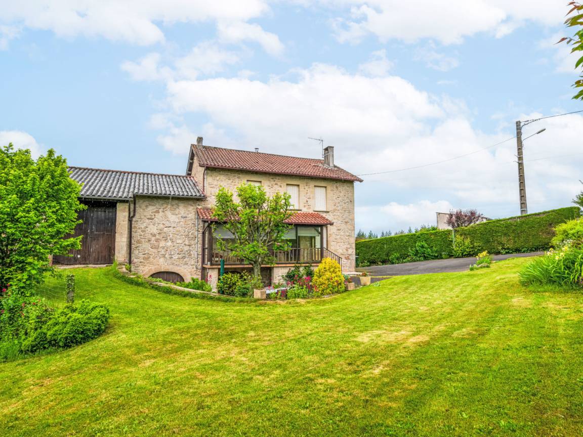 110 M² Huis ∙ 4 Slaapkamers ∙ 7 Gasten - Cantal