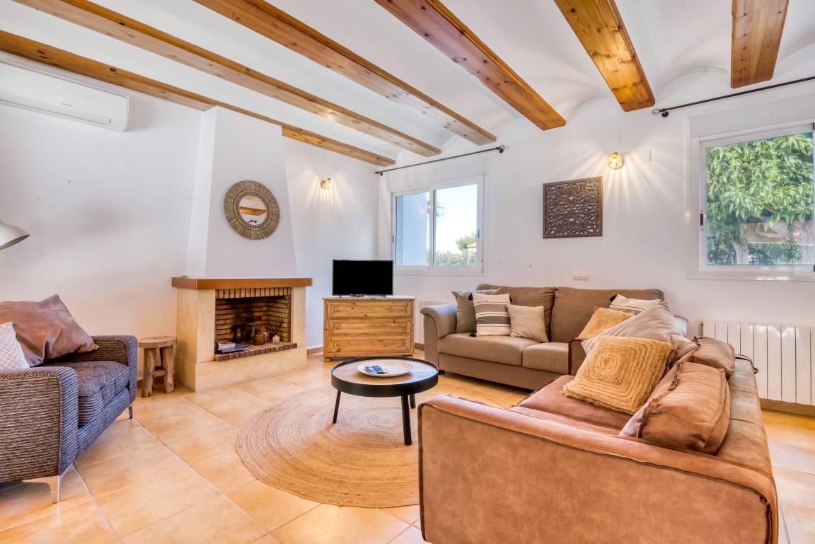 240 M² Villa ∙ 3 Bedrooms ∙ 6 Guests - Jávea