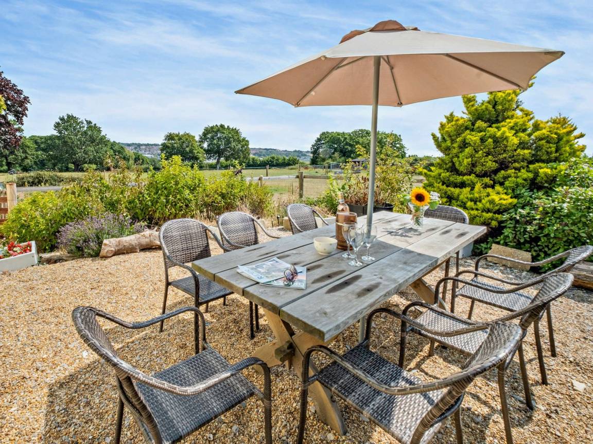 Cottage ∙ 4 Bedrooms ∙ 8 Guests - Fareham