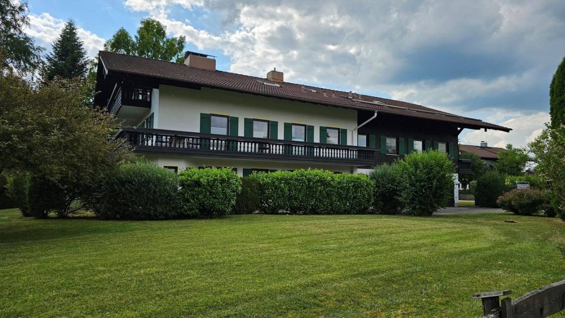 80 M² Ferienwohnung ∙ 1 Schlafzimmer ∙ 2 Gäste - Trostberg