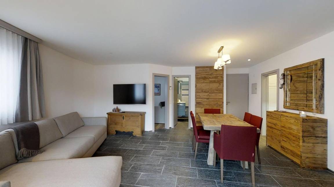 90 M² Ferienwohnung ∙ 2 Schlafzimmer ∙ 4 Gäste - Silvaplana