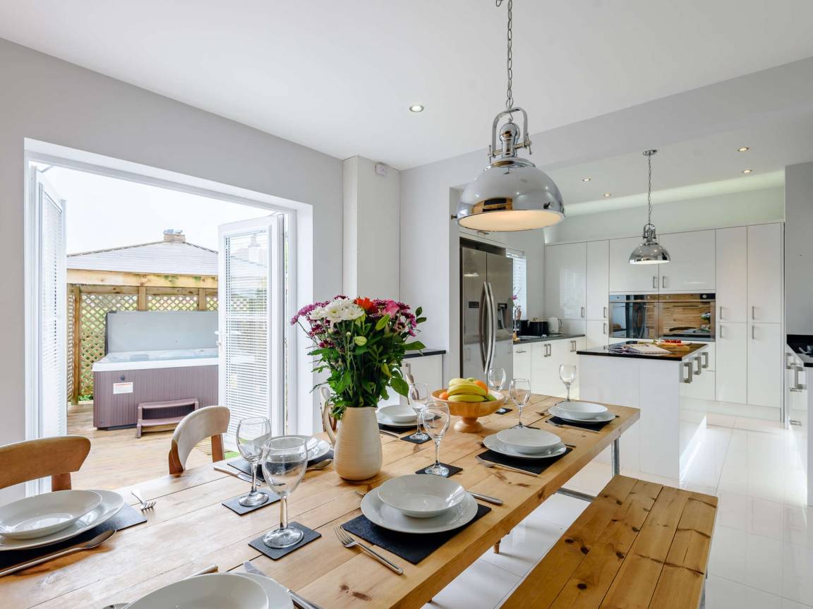 Cottage ∙ 4 Bedrooms ∙ 8 Guests - Llandudno