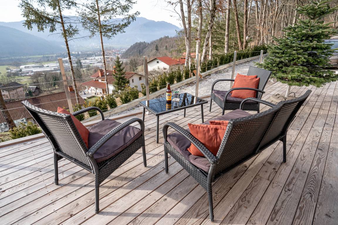 105 M² Ferienhaus ∙ 3 Schlafzimmer ∙ 7 Gäste - Tolmin