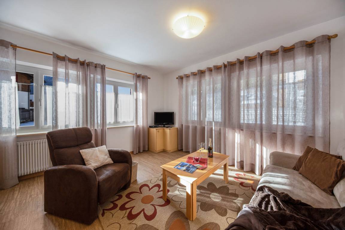 75 M² Apartment ∙ 2 Bedrooms ∙ 5 Guests - Pozza di Fassa