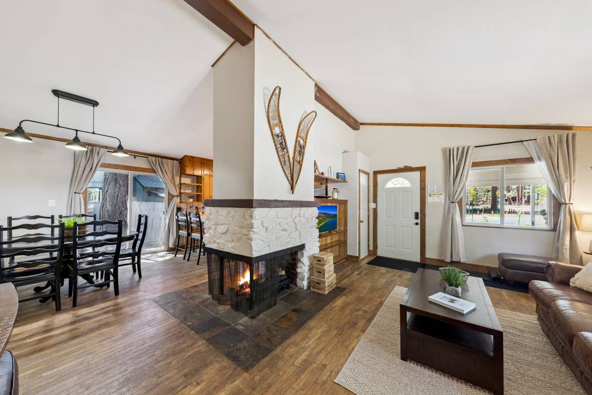 118 M² Talo ∙ 3 Makuuhuonetta ∙ 8 Vierasta - South Lake Tahoe, CA