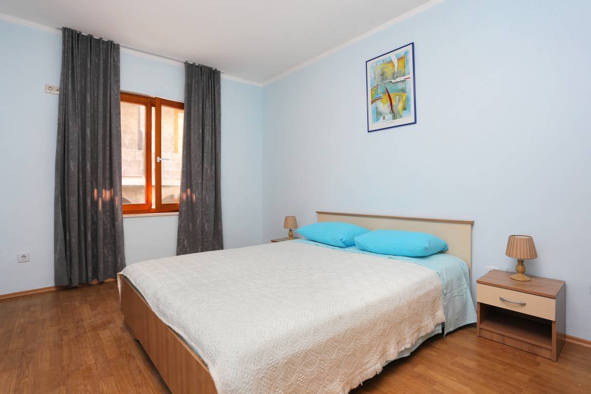 25 M² Ferienwohnung ∙ 1 Schlafzimmer ∙ 2 Gäste - Okrug Gornji