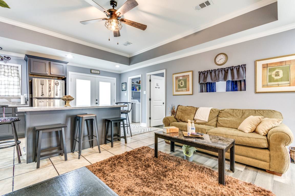 102 M² House ∙ 2 Bedrooms ∙ 4 Guests - Little Rock, AR