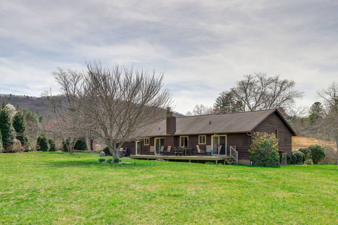 130 M² House ∙ 3 Bedrooms ∙ 8 Guests - Brevard, NC