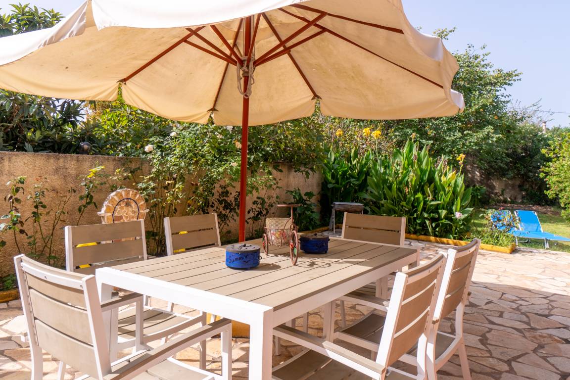 73 M² Ferienhaus ∙ 3 Schlafzimmer ∙ 6 Gäste - Korfu