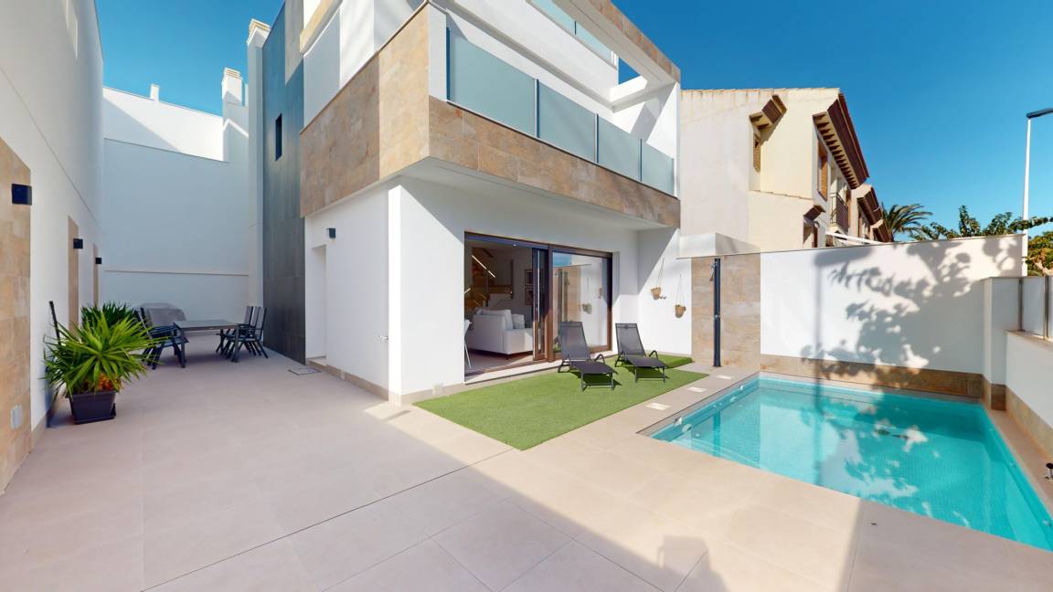 100 M² Villa ∙ 3 Bedrooms ∙ 6 Guests - Los Alcázares