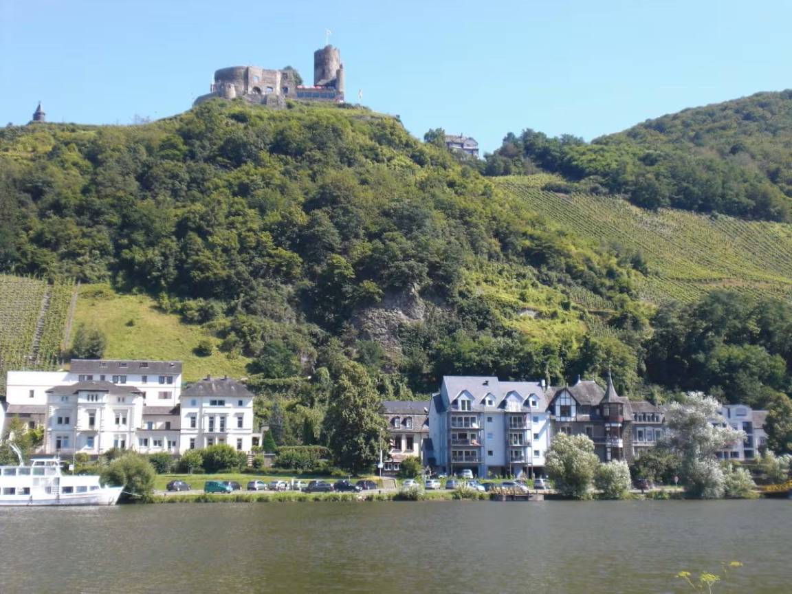 100 M² Ferienwohnung ∙ 2 Schlafzimmer ∙ 4 Gäste - Bernkastel-Kues