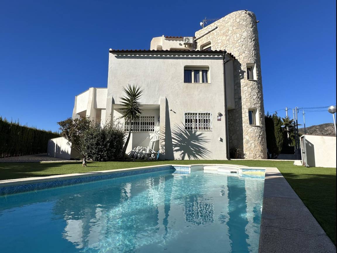 140 M² Maison De Vacances ∙ 5 Chambres ∙ 11 Personnes - L'Ametlla de Mar