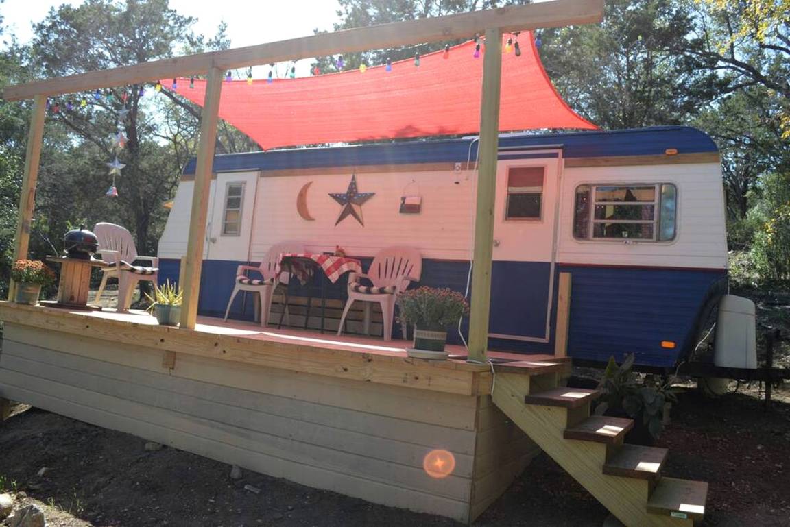 Caravan ∙ 1 Bedroom ∙ 3 Guests - Marble Falls, TX