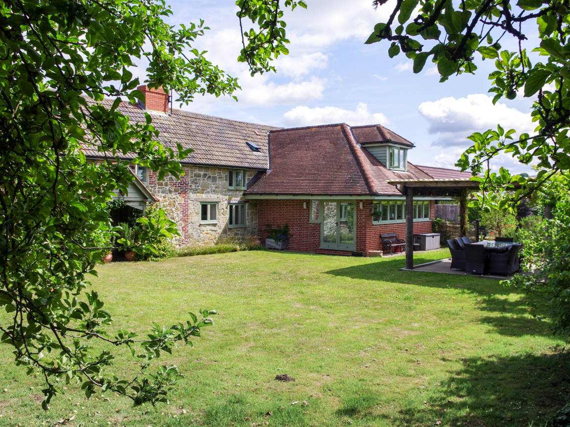 Cottage ∙ 4 Bedrooms ∙ 8 Guests - Blandford Forum