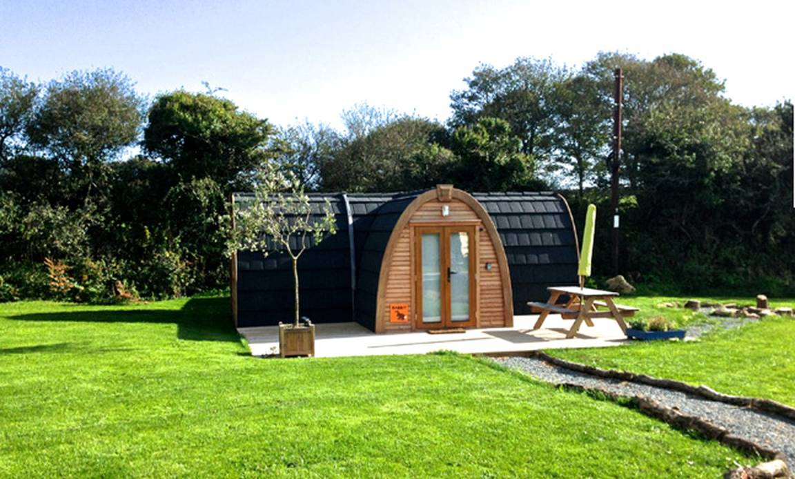 Camping ∙ 1 Bedroom ∙ 4 Guests - Helston