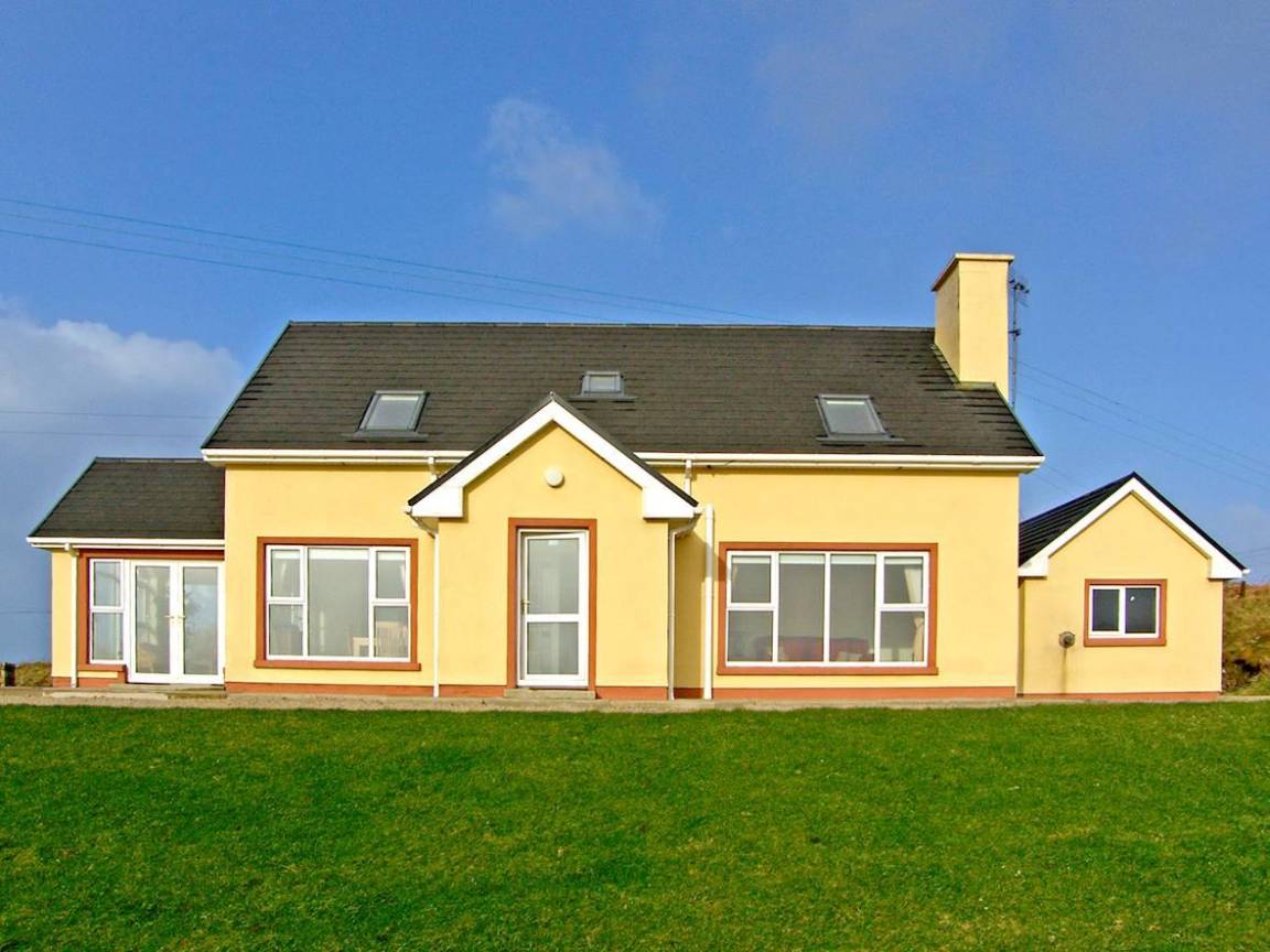 Cottage ∙ 3 Bedrooms ∙ 9 Guests - Downings