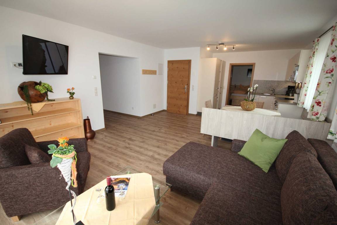 85 M² Ferienwohnung ∙ 2 Schlafzimmer ∙ 6 Gäste - Maurach