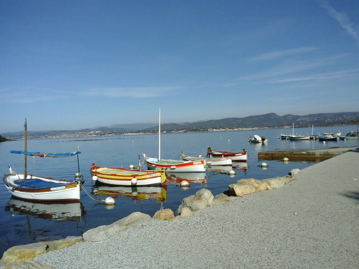 150 M² Villa ∙ 3 Bedrooms ∙ 11 Guests - Sanary-sur-Mer