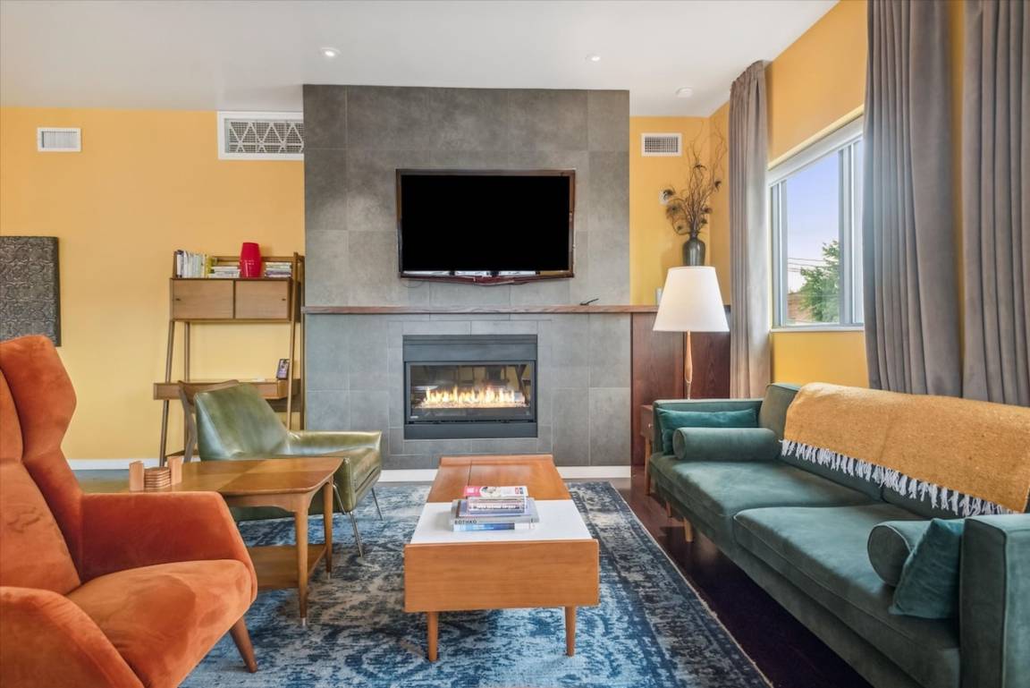 Apartment ∙ 2 Bedrooms ∙ 4 Guests - Portland, OR