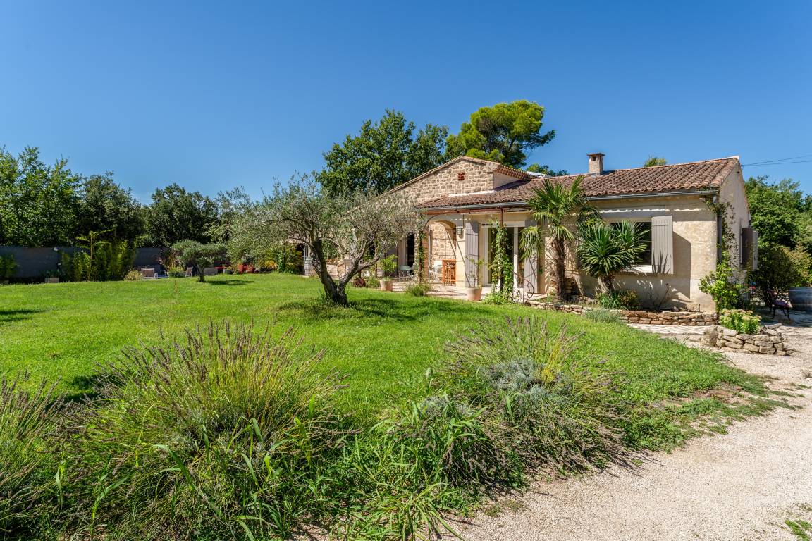 170 M² Villa ∙ 3 Bedrooms ∙ 6 Guests - Bédoin