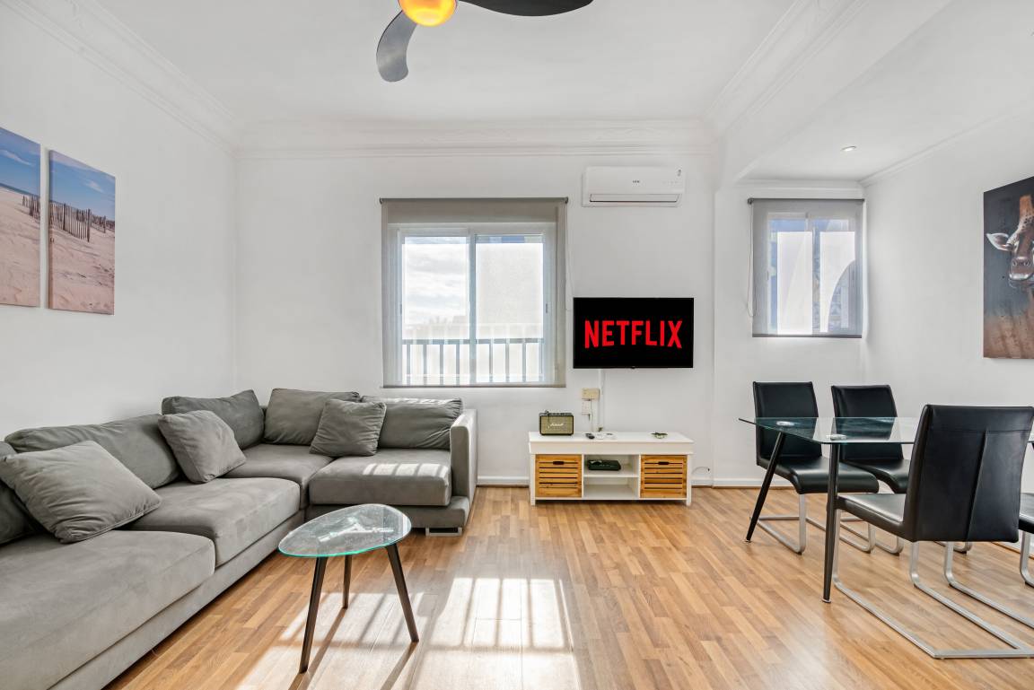80 M² Apartamento ∙ 2 Habitaciones ∙ 4 Huéspedes - Gandía