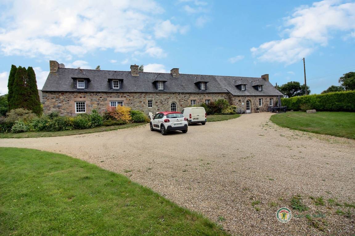 77 M² Gîte ∙ 2 Chambres ∙ 4 Personnes - Plougrescant
