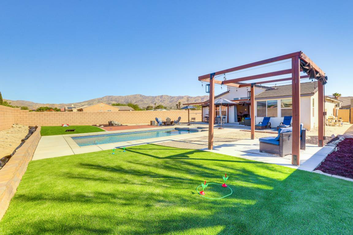 143 M² House ∙ 3 Bedrooms ∙ 8 Guests - Desert Hot Springs, CA