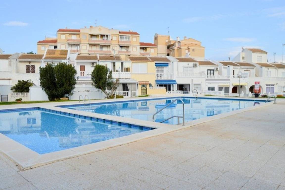 95 M² Maison De Vacances ∙ 2 Chambres ∙ 4 Personnes - Torrevieja