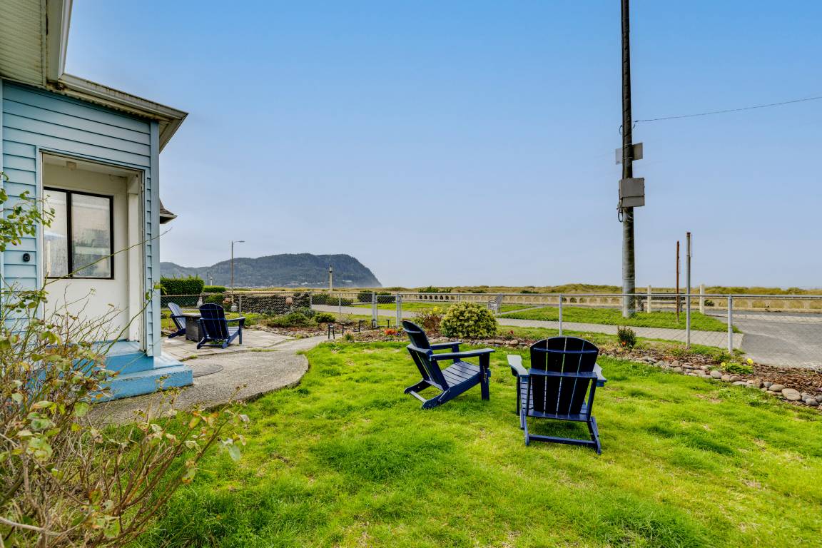 157 M² Cottage ∙ 3 Bedrooms ∙ 7 Guests - Cannon Beach, OR