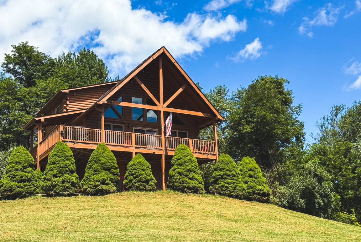 House ∙ 3 Bedrooms ∙ 8 Guests - Mouth of Wilson, VA