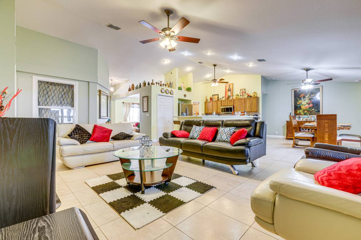 213 M² House ∙ 4 Bedrooms ∙ 8 Guests - Port St. Lucie, FL