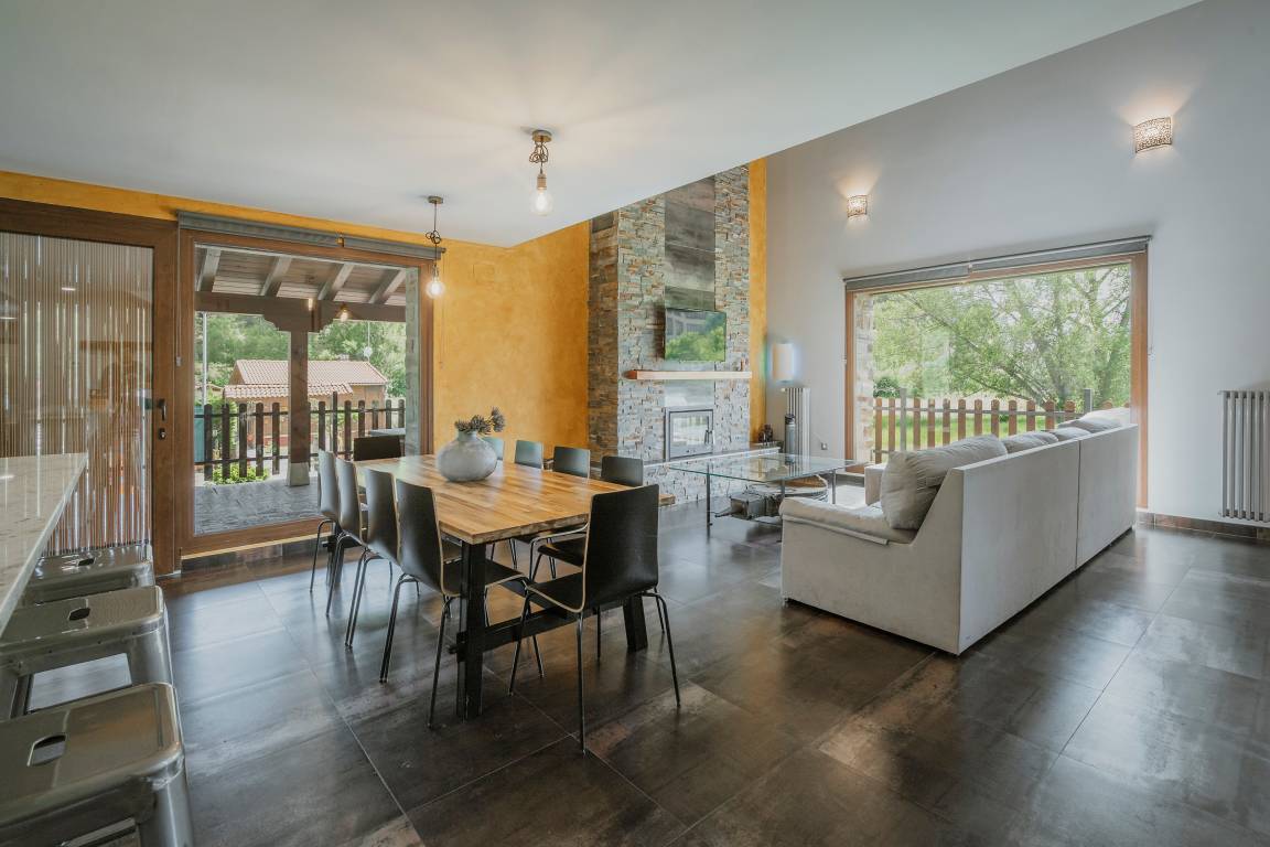 190 M² Casa ∙ 5 Habitaciones ∙ 13 Huéspedes - Navaleno