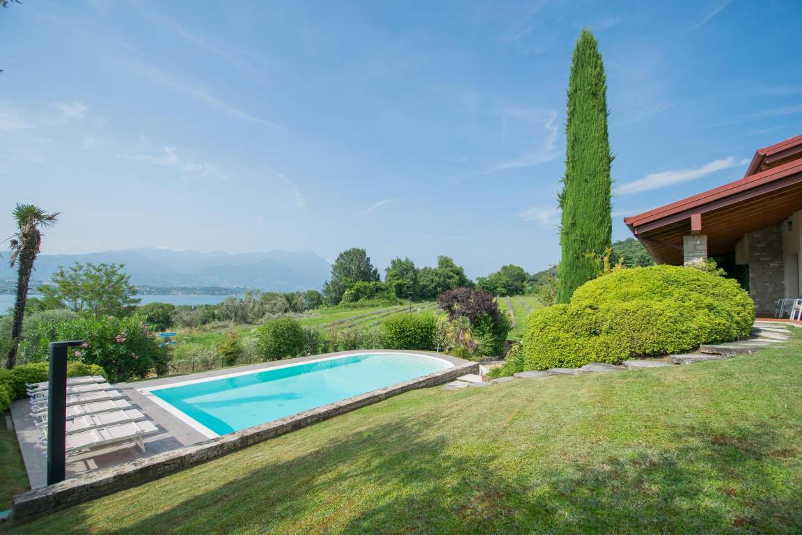 250 M² Villa ∙ 5 Schlafzimmer ∙ 10 Gäste - Sirmione