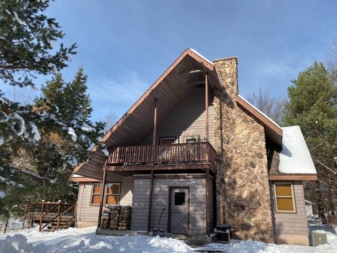 House ∙ 6 Bedrooms ∙ 14 Guests - Michigan