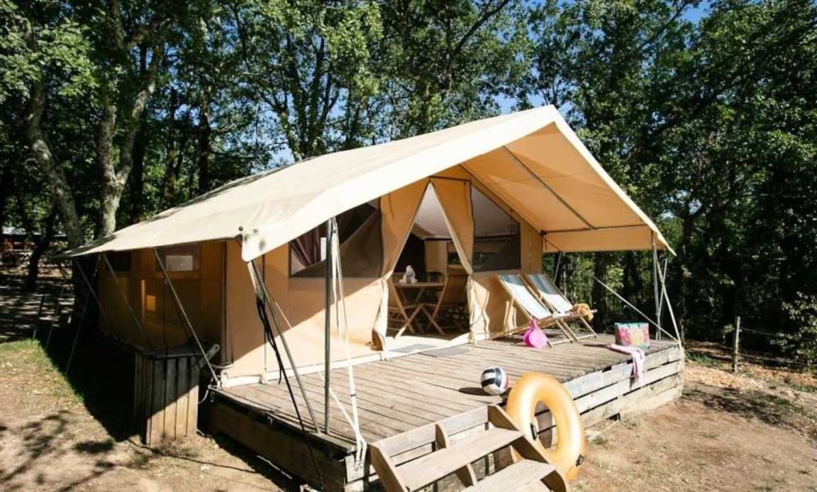 20 M² Tent ∙ 2 Slaapkamers ∙ 4 Gasten - Lot