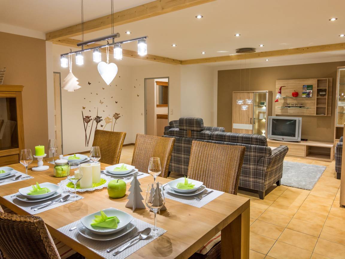 110 M² Ferienhaus ∙ 3 Schlafzimmer ∙ 6 Gäste - Rothaus