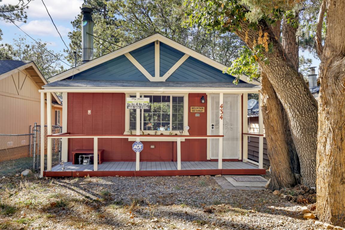 67 M² Cottage ∙ 2 Bedrooms ∙ 4 Guests - Big Bear, CA
