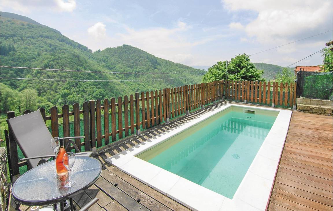 90 M² House ∙ 4 Bedrooms ∙ 8 Guests - Bagni di Lucca
